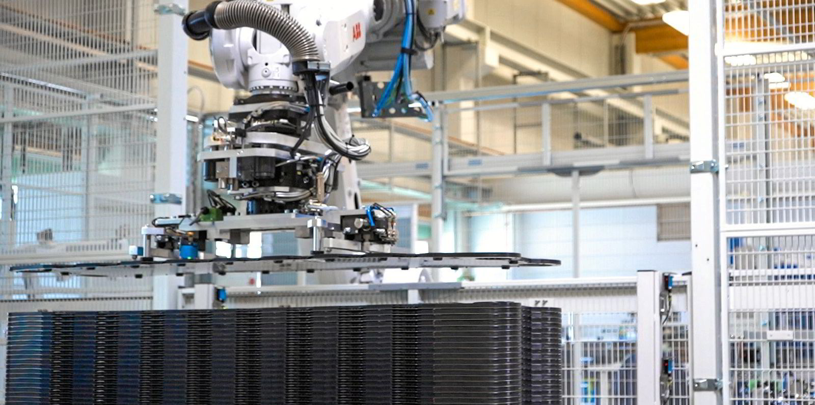 Siemens Energy to build 'multi-gigawatt' hydrogen electrolyser factory ...