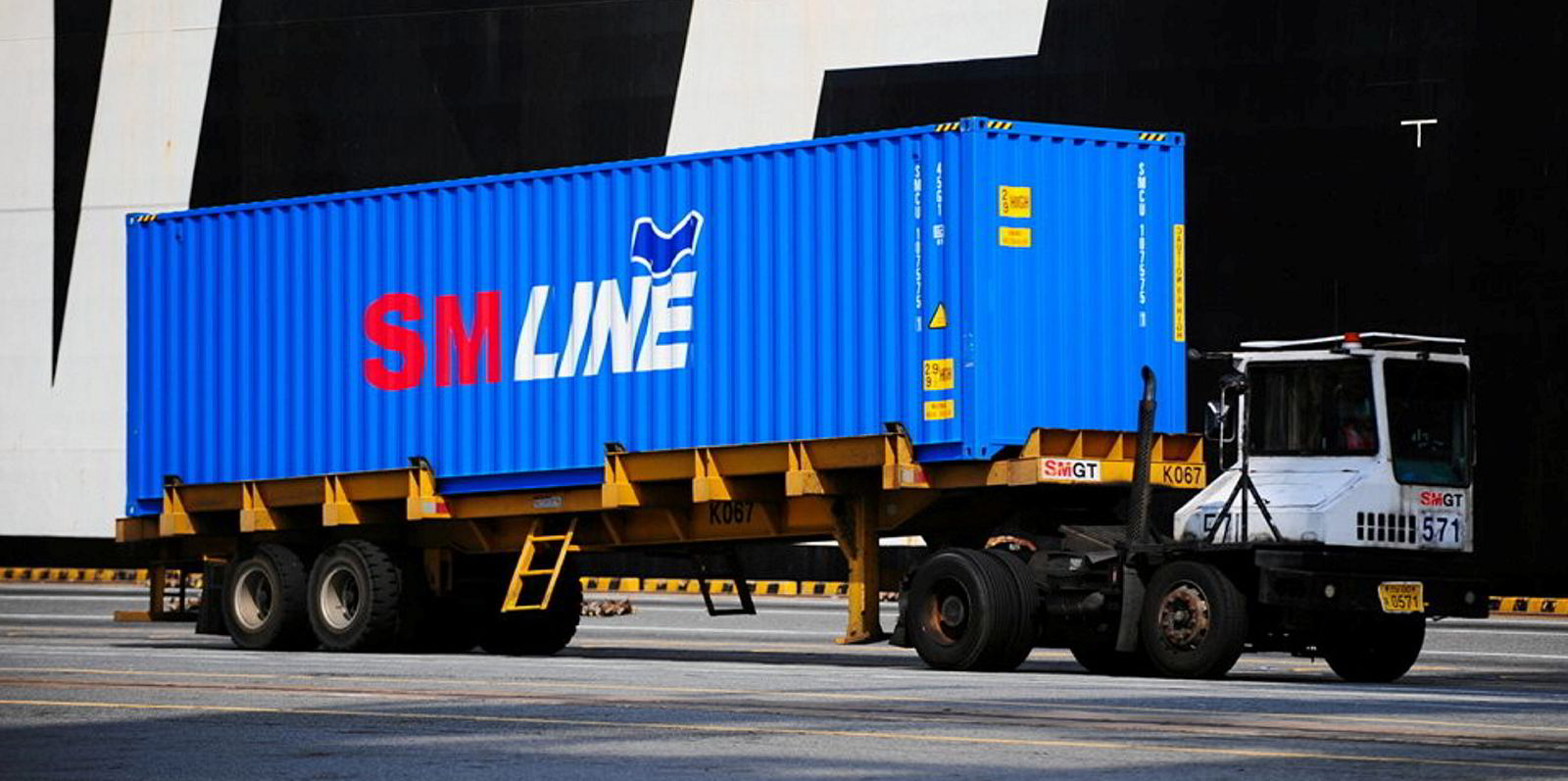 Samsung Electronics strikes again with a complaint against SM Line over ‘staggering’ fees ...