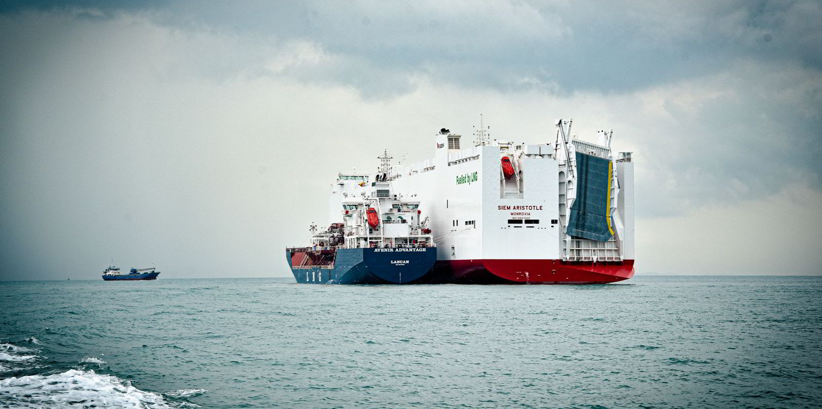 Petronas conducts first LNG bunkering with Avenir vessel | TradeWinds