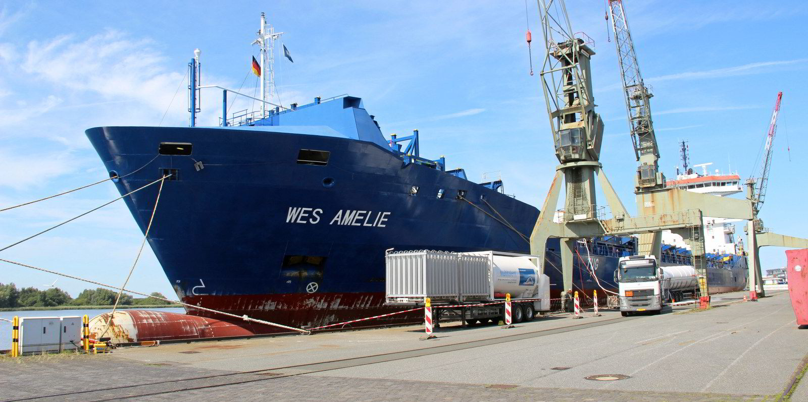 Elbdeich acquires LNG-fuelled feeder boxship as fleet expansion ...