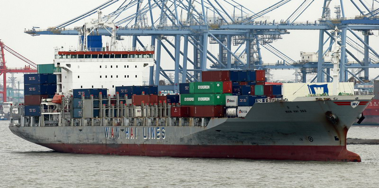 CSBC pockets up to $220m from selling four container ship newbuilds ...