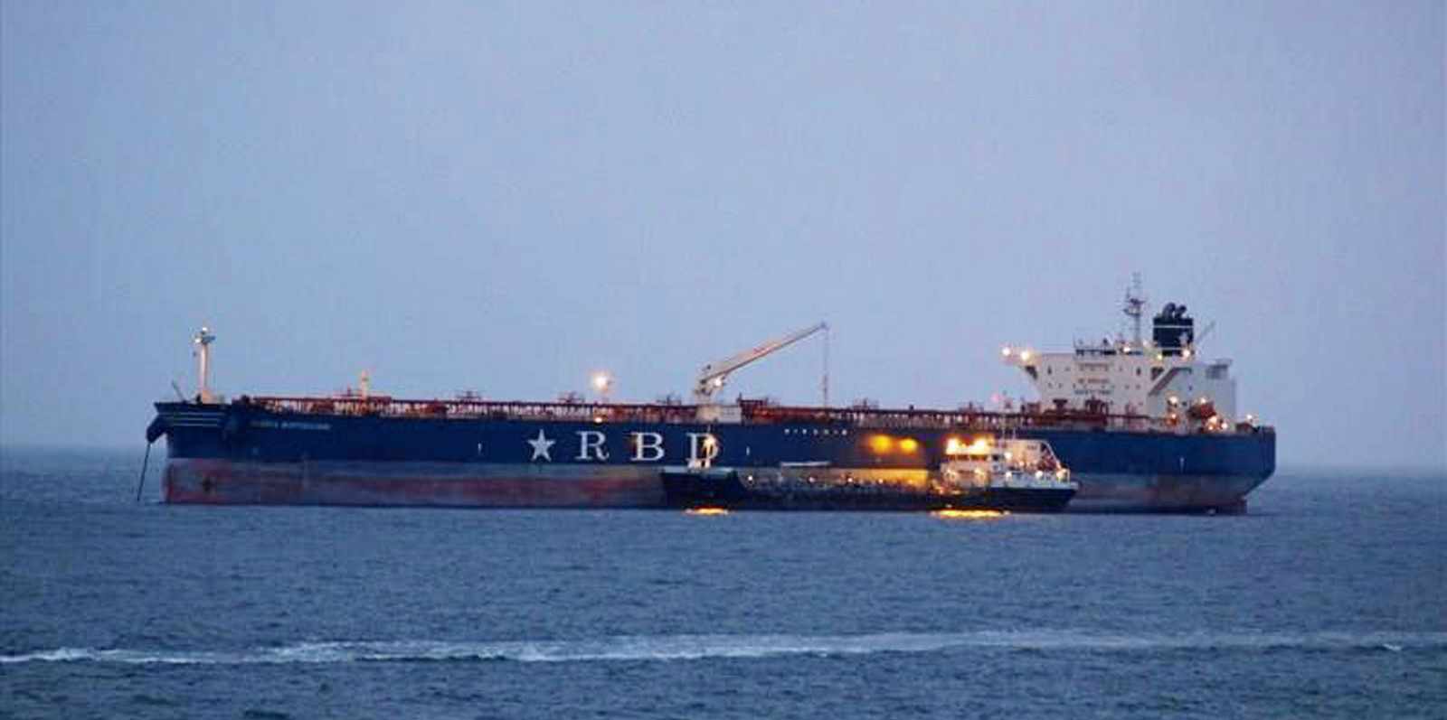Tugs deployed as aframax tanker runs aground in Suez Canal | TradeWinds