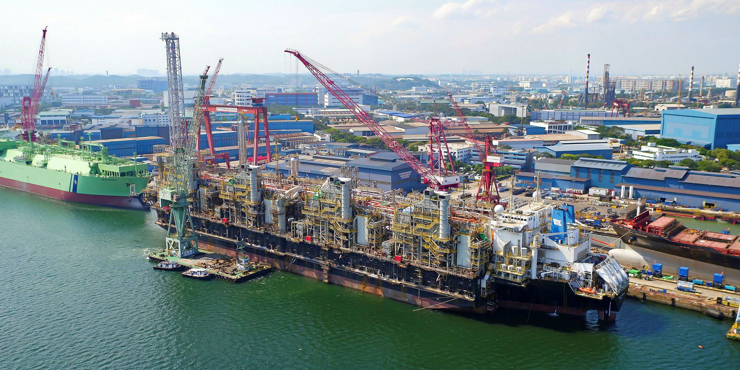 Golar’s FLNG unit ‘will be producing by end of year’ | TradeWinds